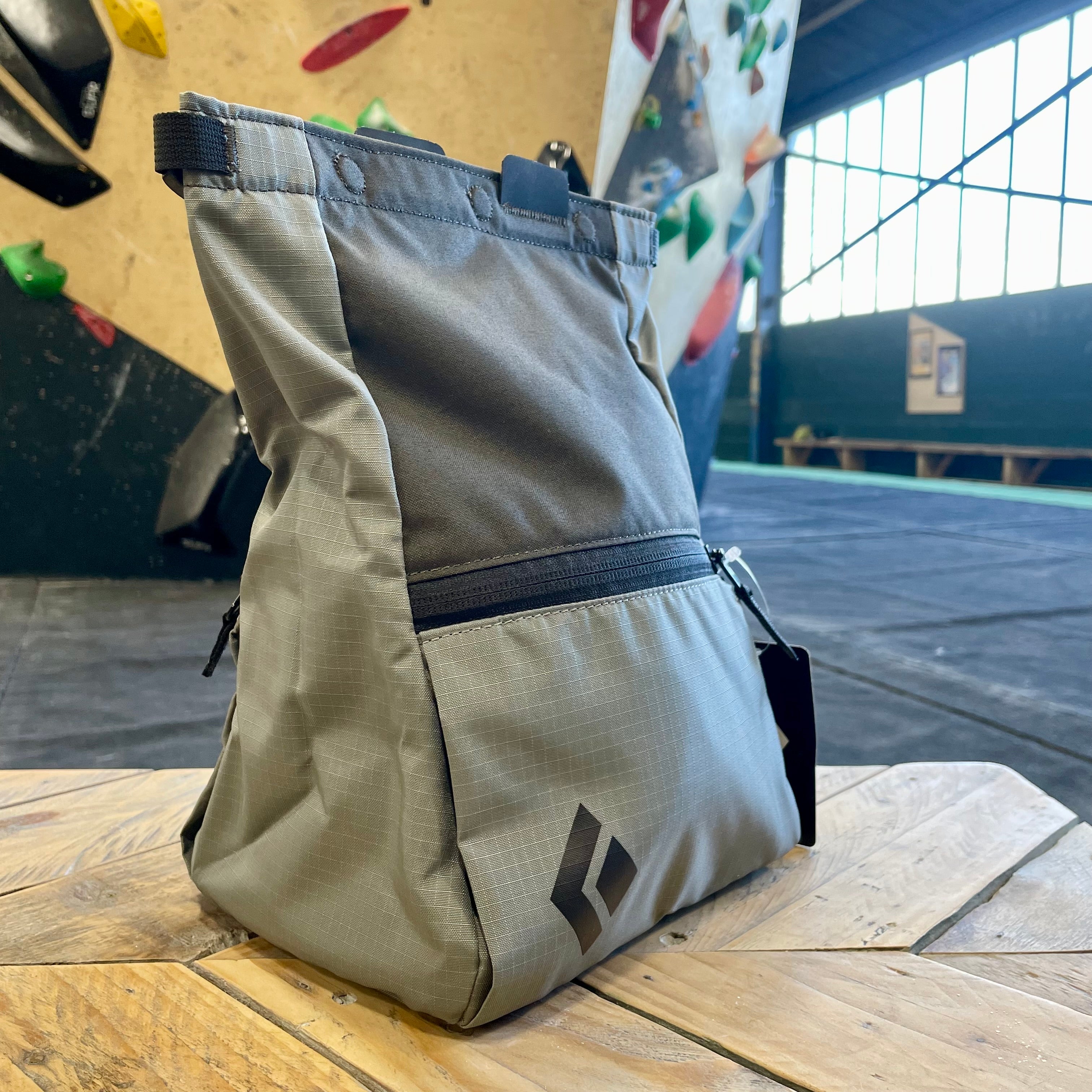 Mondo Chalk Pot - Repo Grey 25 – Boulder Rooms